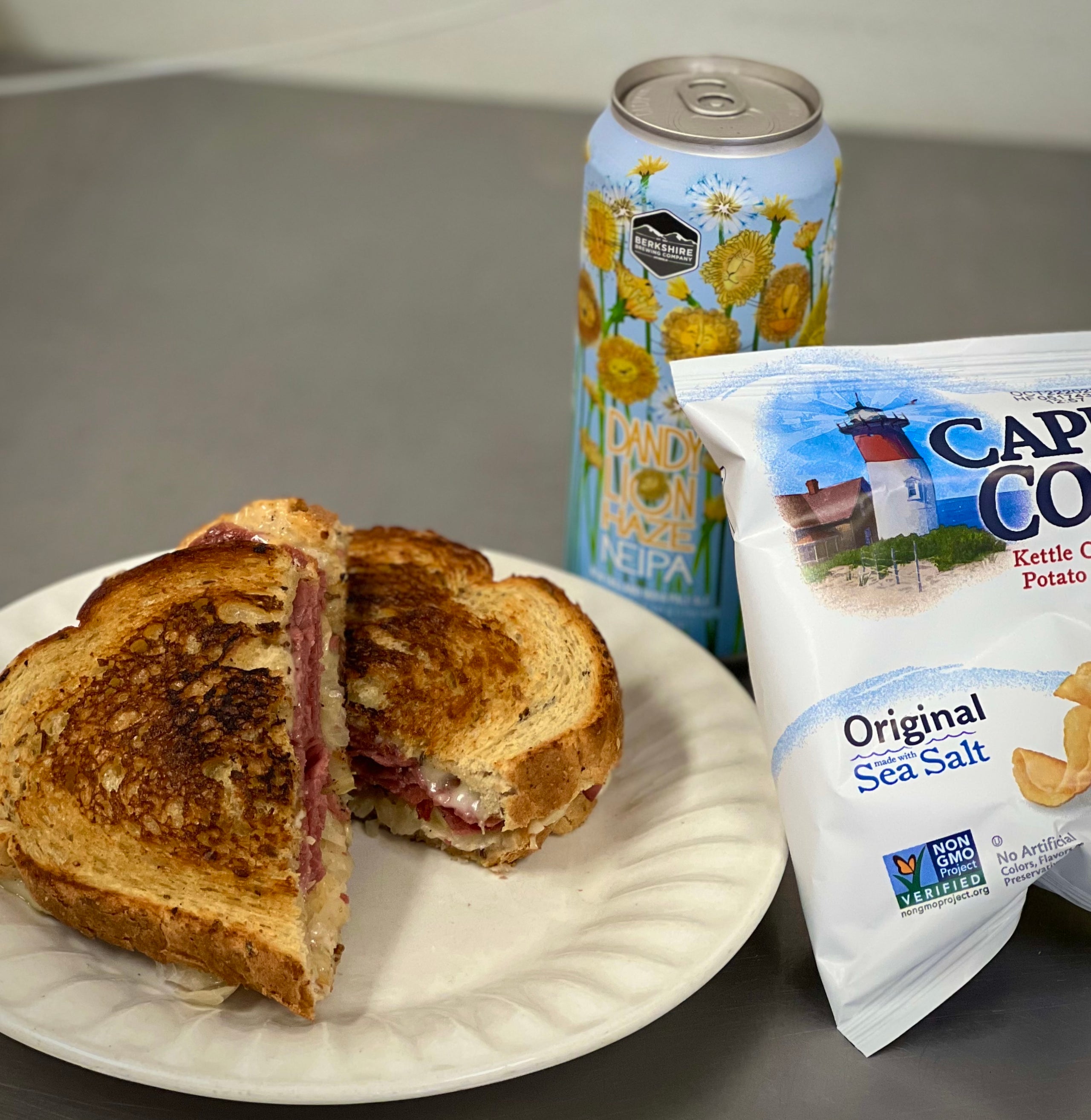 Signature Grilled Sandwiches | Smithsonian Chowder House